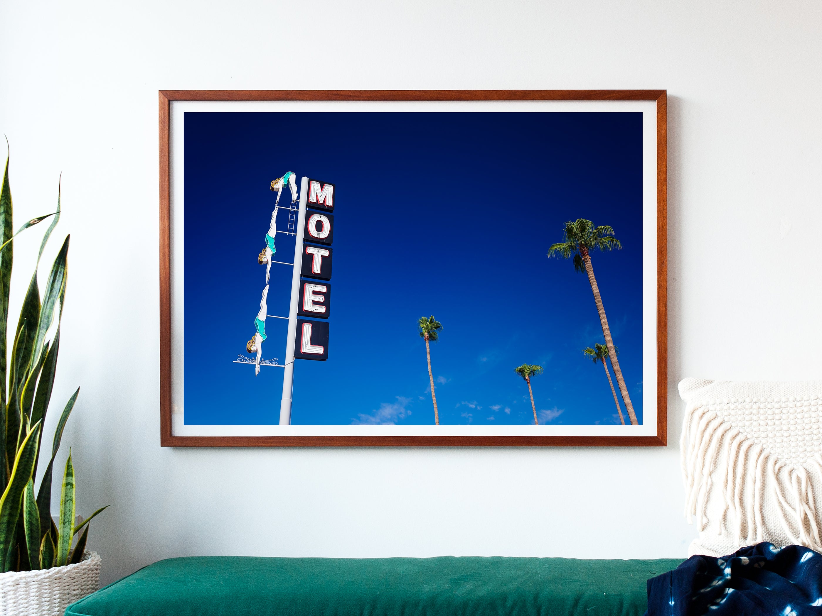 Starlite Motel Mesa Diving Lady – Retro Roadside Photography